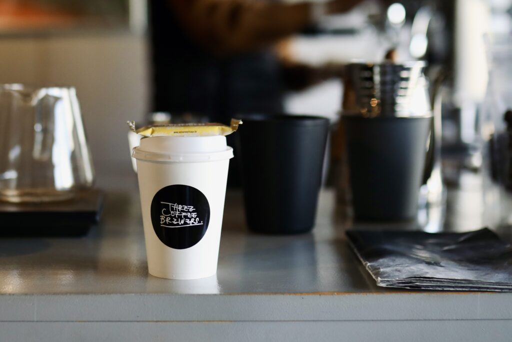 THREE COFFEE BREWERS｜自家焙煎珈琲！須崎市のお洒落コーヒースタンド | EIMONS®︎[エイモンズ]/ 高知メディア